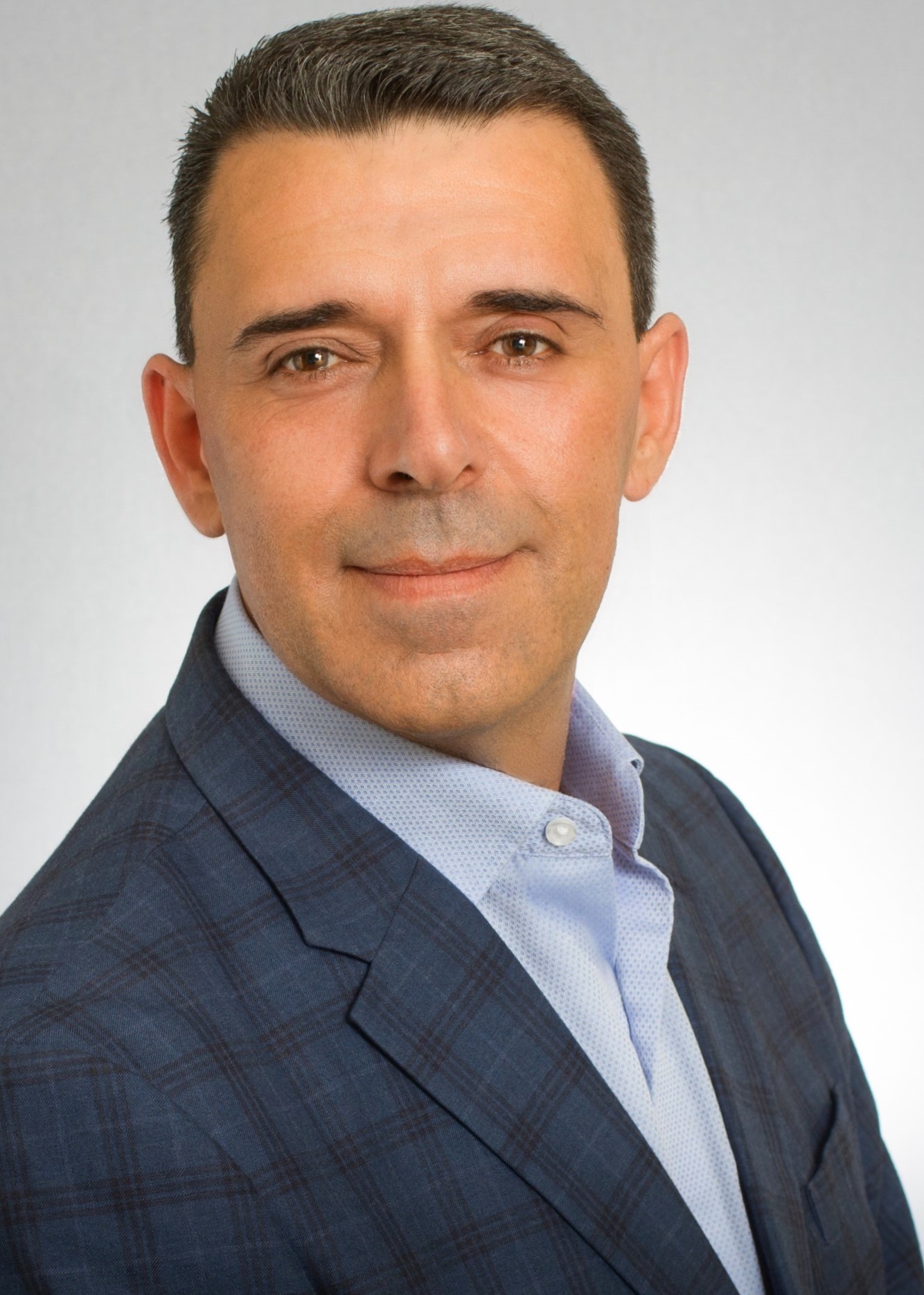 Leo Daboub, Chief Revenue Officer
